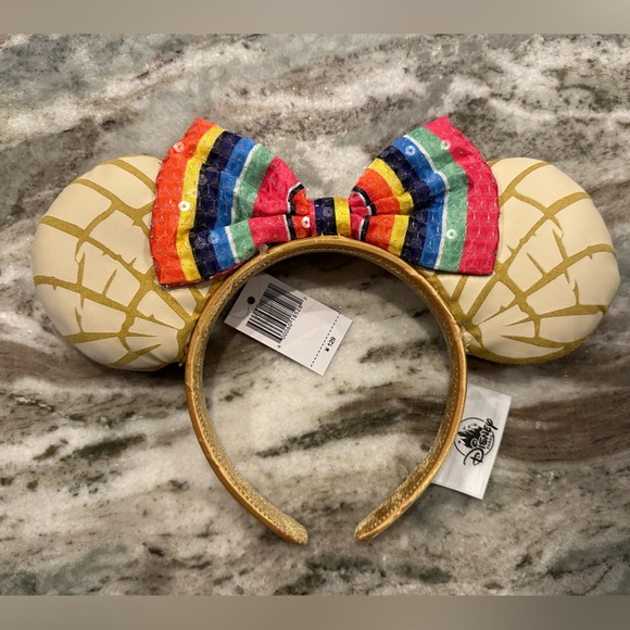 Disney | Accessories | Minnie Mouse Disney Ears Mexican Concha Pan ...